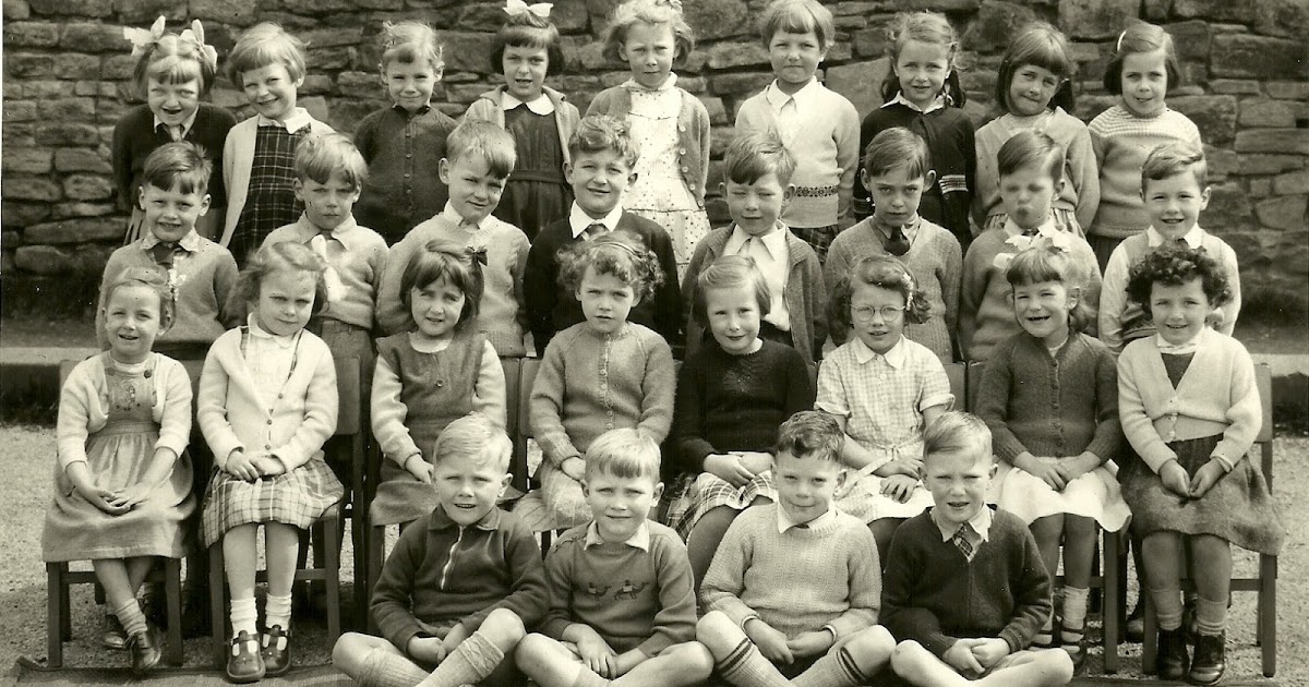 Hyde Cheshire Blog: Holy Trinity Class Pictures 1960 - 1965