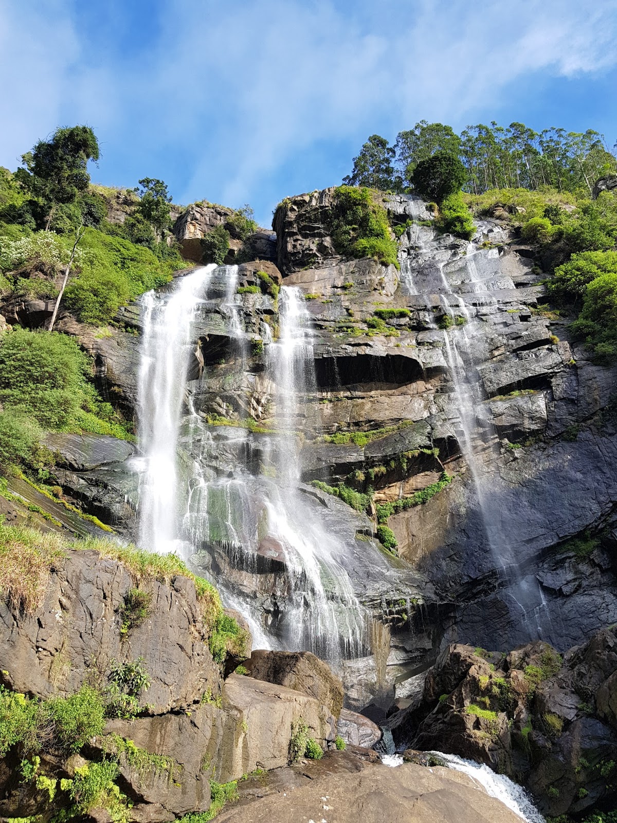 Journey to Bomburu Ella and Kadiyanlena Ella