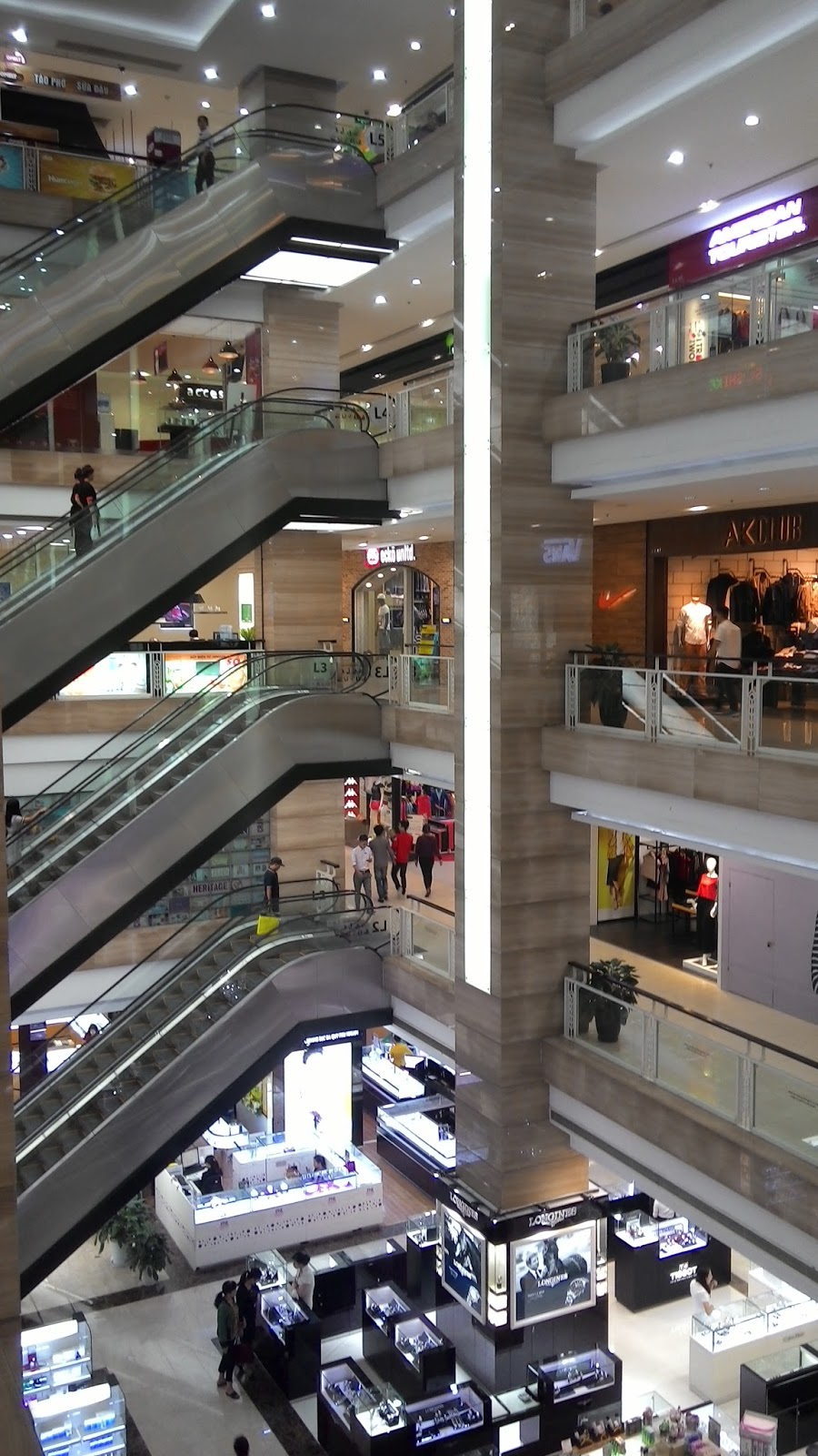 slipstreaming: HANOI – shopping malls