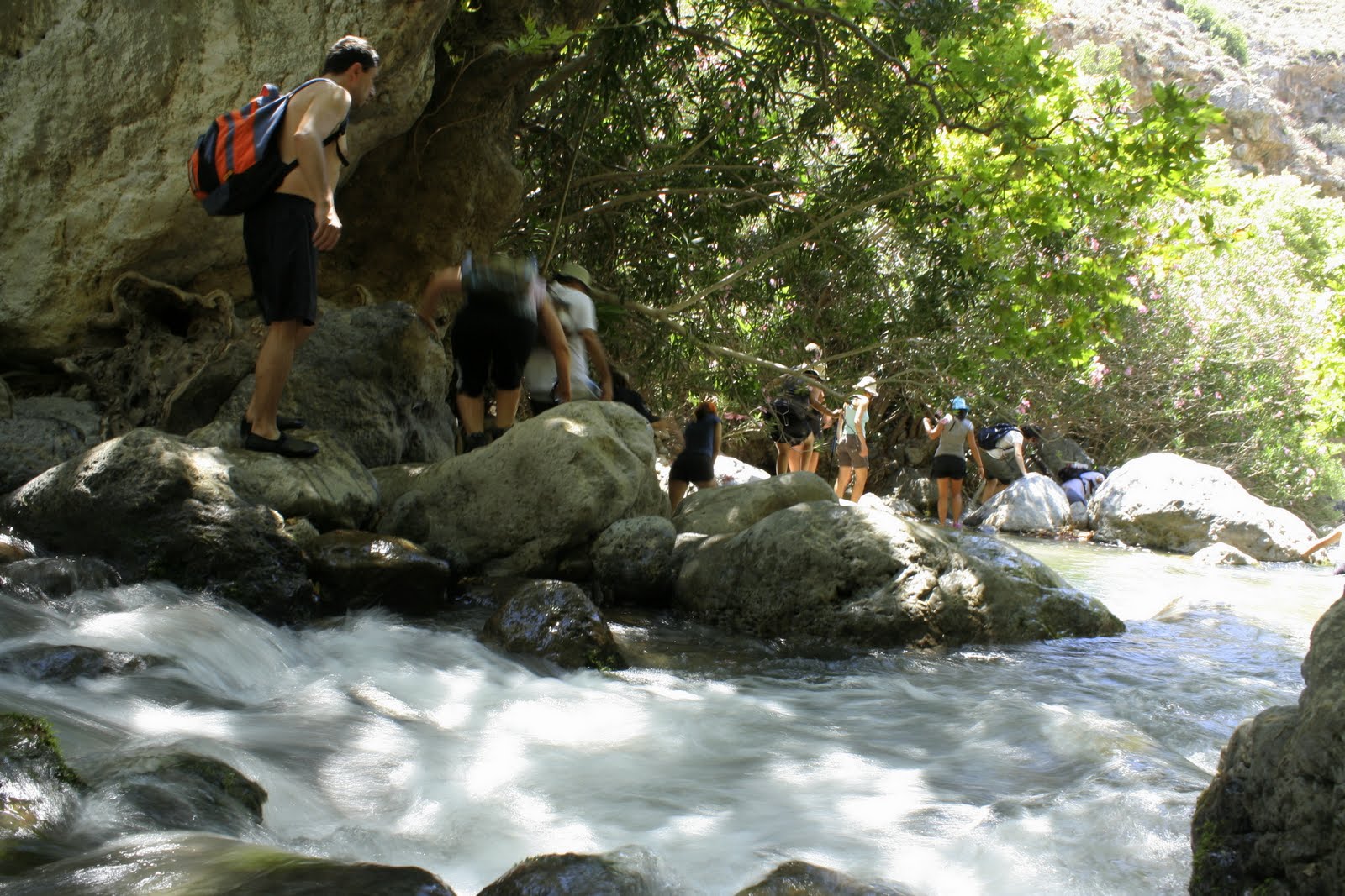 EXPLORE MOUNTAINS: ΚΟΥΡΤΑΛΙΩΤΙΚΟ ΦΑΡΑΓΓΙ (ΜΟΝΗ ΠΡΕΒΕΛΗ)