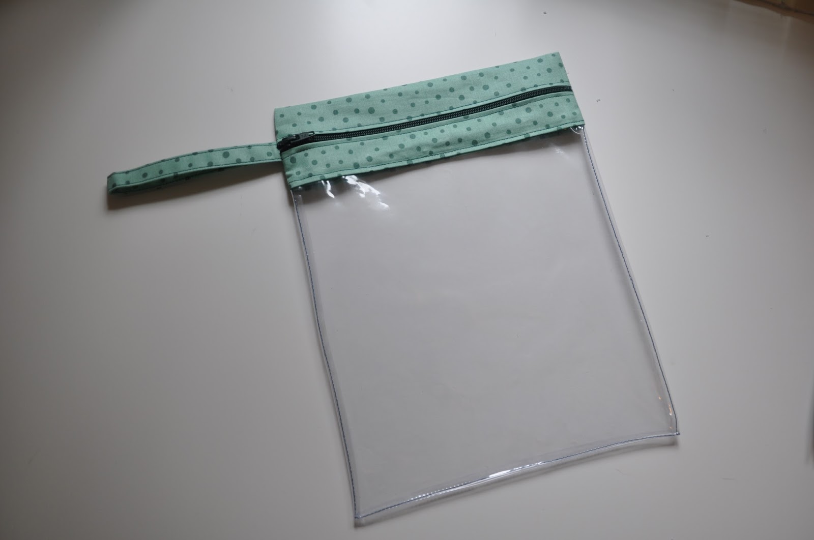 Claire's Sewcial Sewing: Zipped Vinyl Pouch