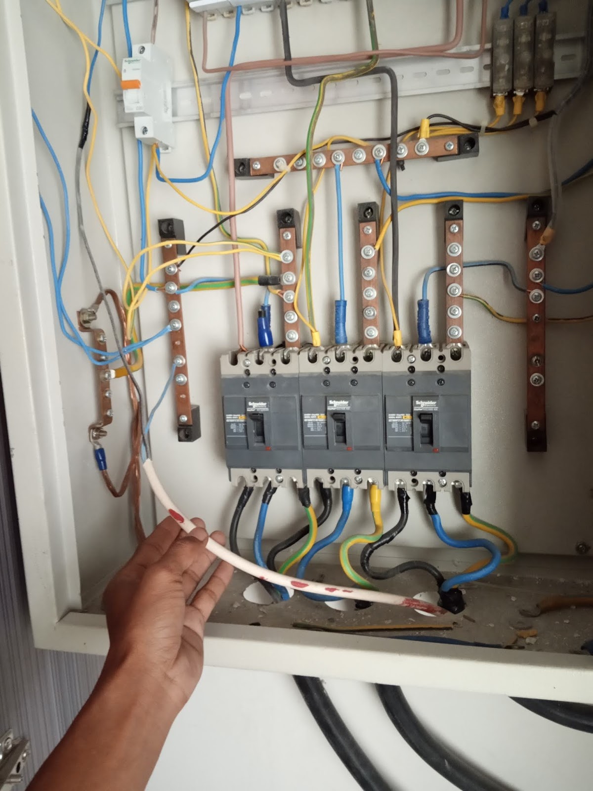 Panel listrik - Juraganacee.com