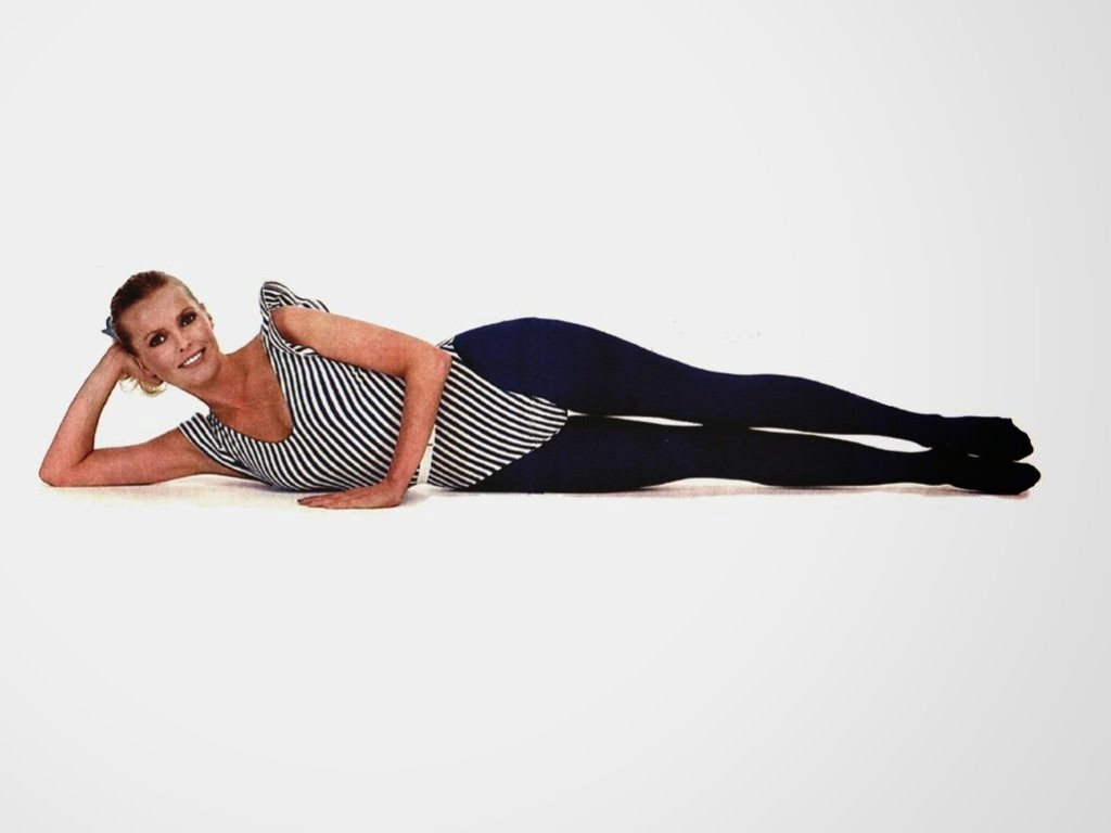 Celebrity Legs and Feet in Tights: Old-School Legs and Feet in Tights