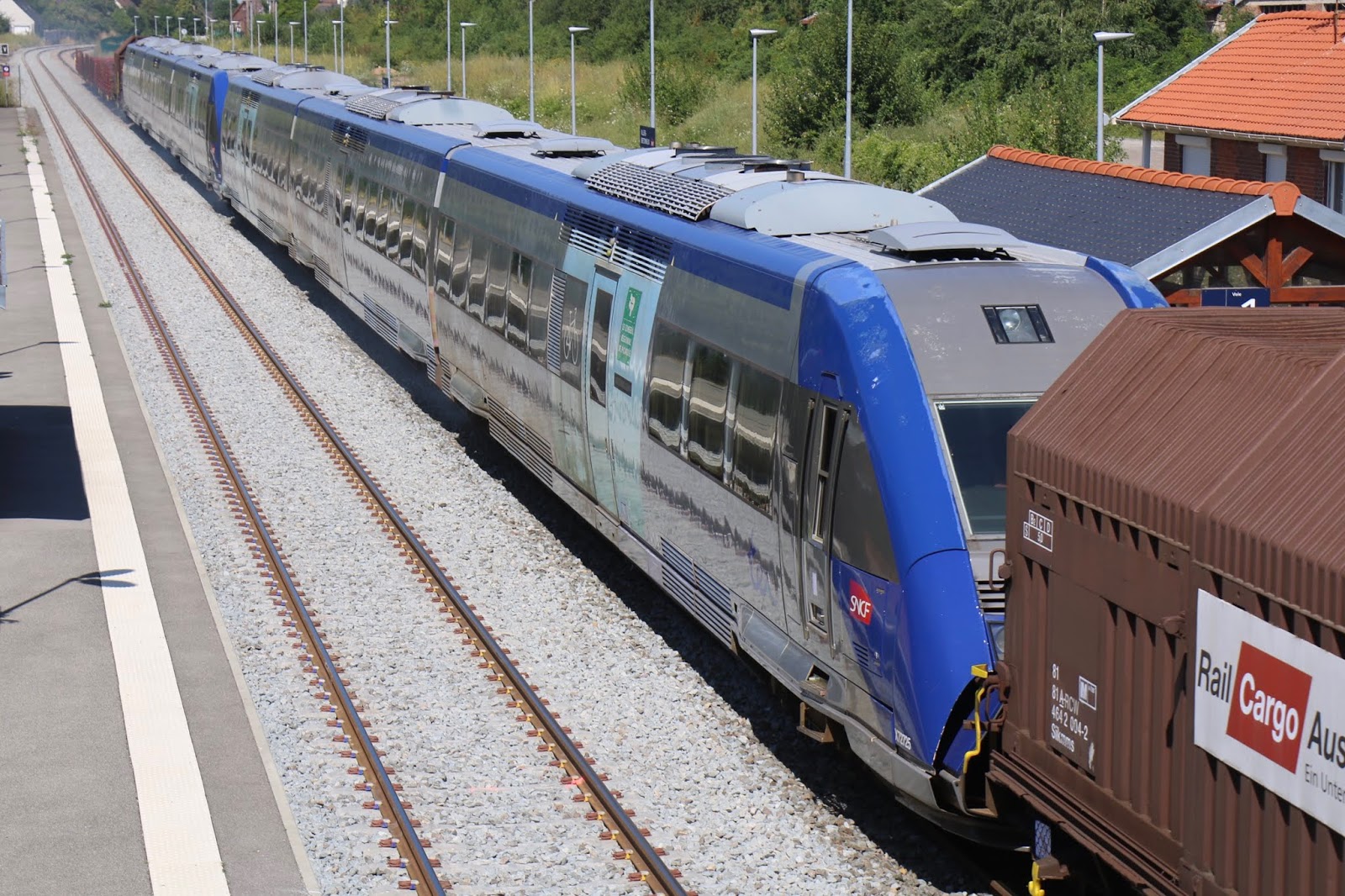LA PASSION DU TRAIN: Marche Longueau - Bâle-Saint-Jean avec 2 X72500