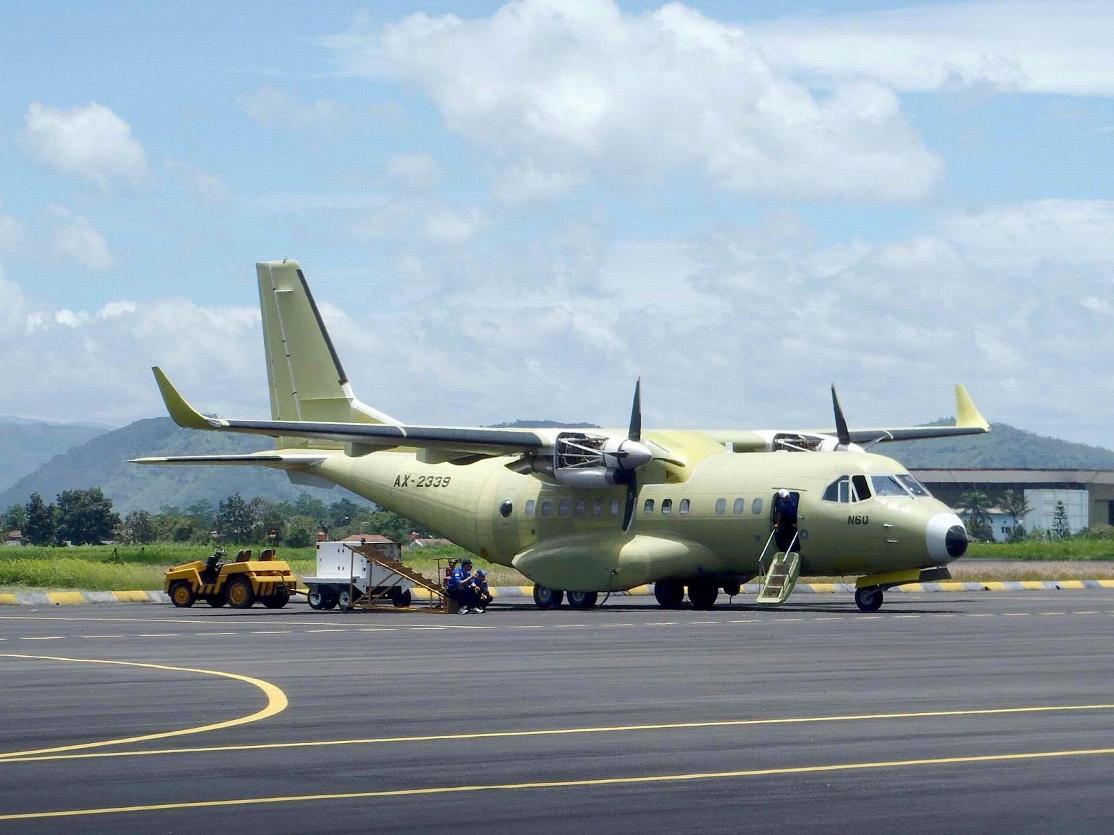 PESAWAT CN 235 BUATAN PT DIRGANTARA INDONESIA VERSI WINGLET - BERBAGI ...