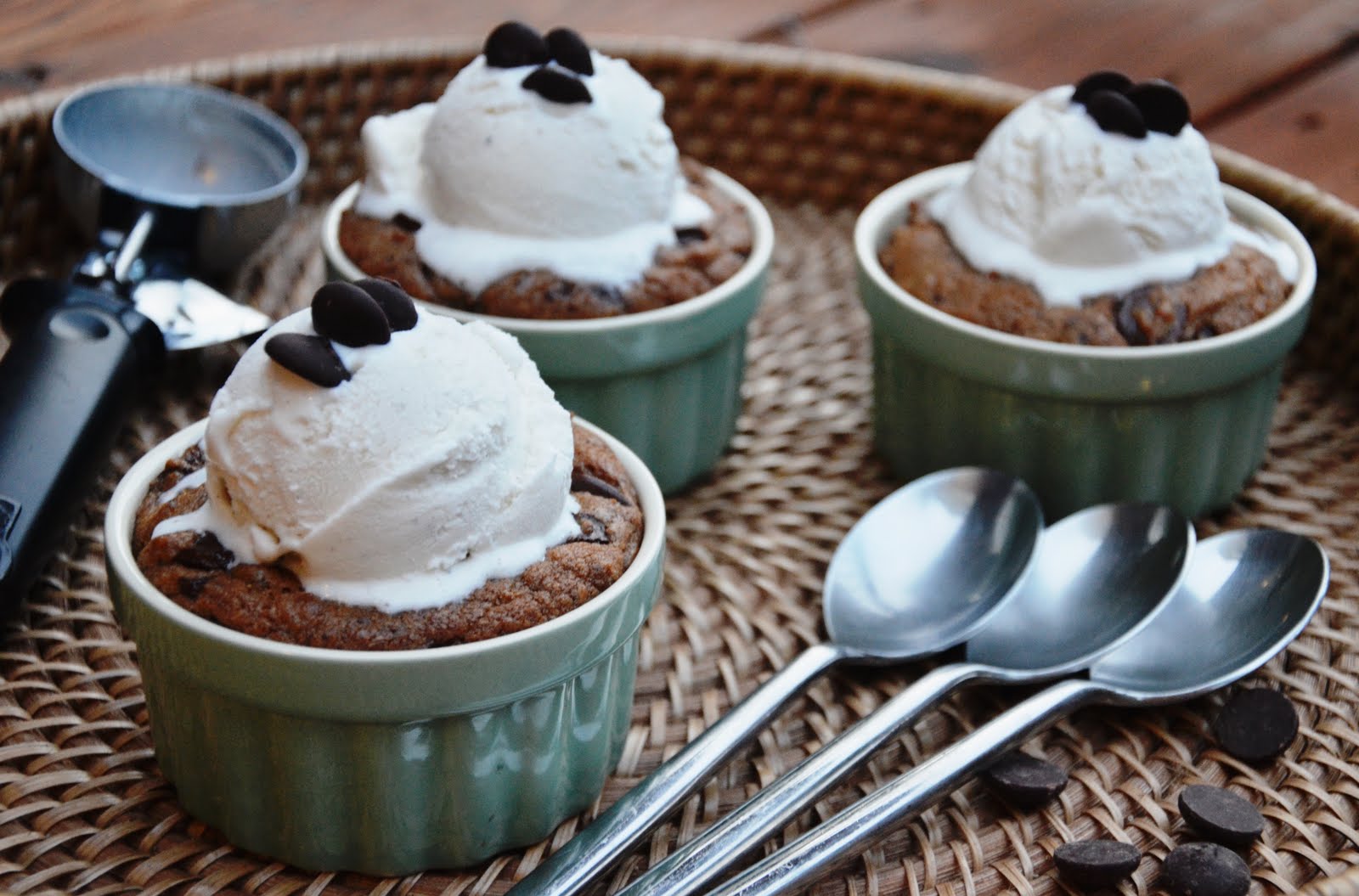 carlyklock: Gooey Deep Dish Chocolate Chip Cookies