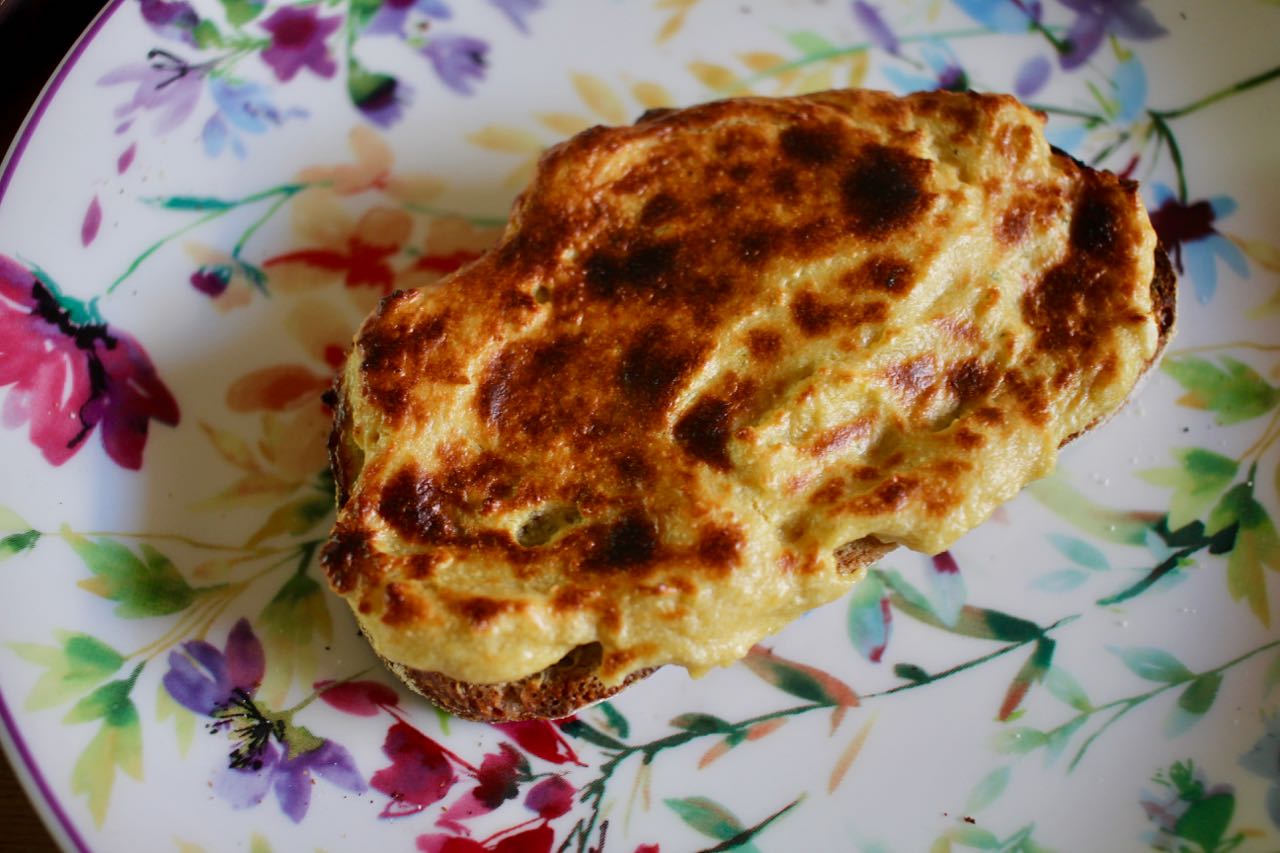 Green Gourmet Giraffe: Vegan cheese on toast: Vegan MoFo