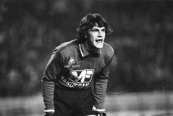 LE PLEIN DE SUPER: EURO 2016 - UN JOUR UN JOUEUR - Jean Castaneda