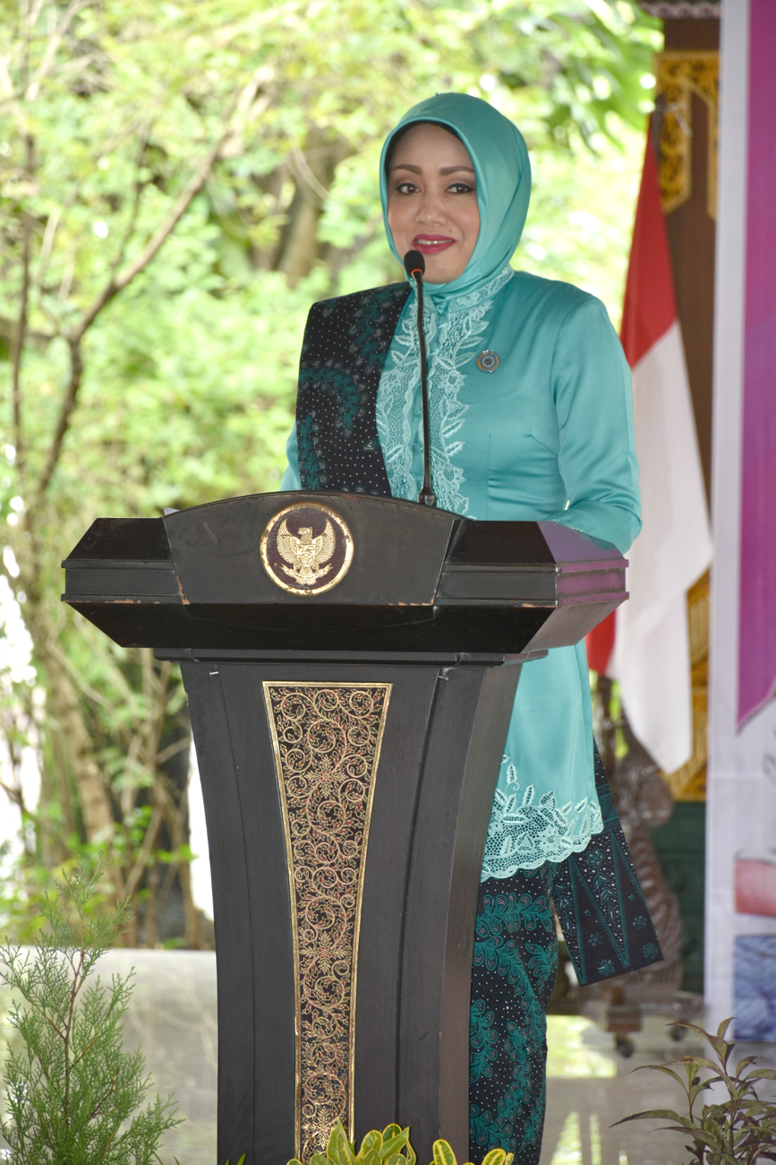 71 Bidan Praktek Mandiri Resmi di Kukuhkan Sebagai Bidan Delima