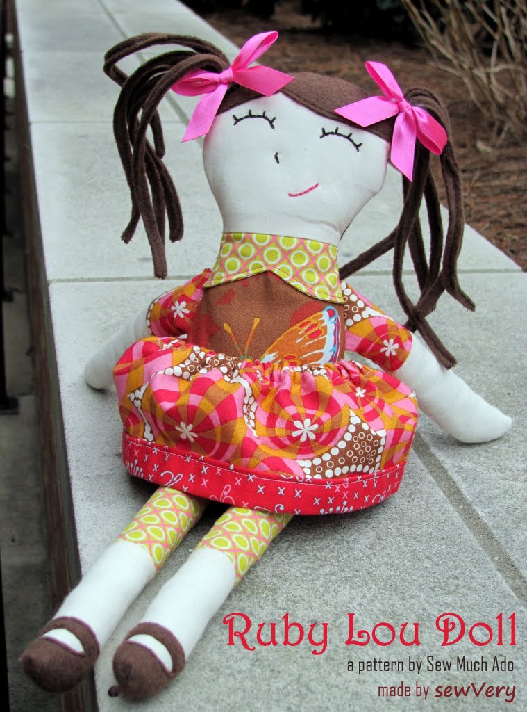 sewVery: Meet Bella and Lou