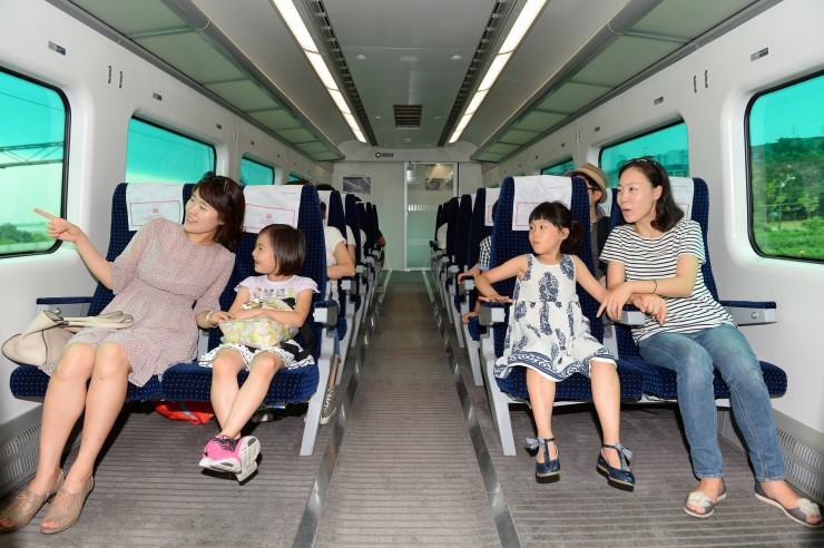 AREX: How to use express train of Incheon airport railroad economically