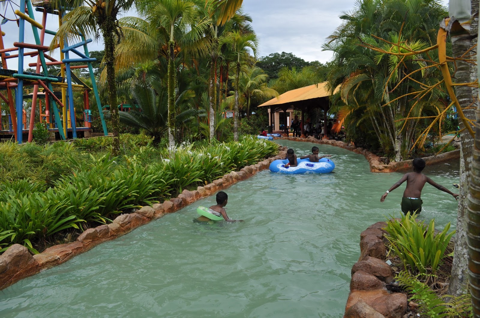 Muhammad Qul Amirul Hakim: Taman Tema Air, Bukit Merah - Bukit Merah ...