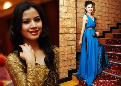 Blog Panas: Top 10 Artis Malaysia Paling Hot!!