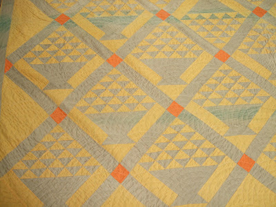 O'Quilts: Antique Yellow Basket quilt to cheer my soul...