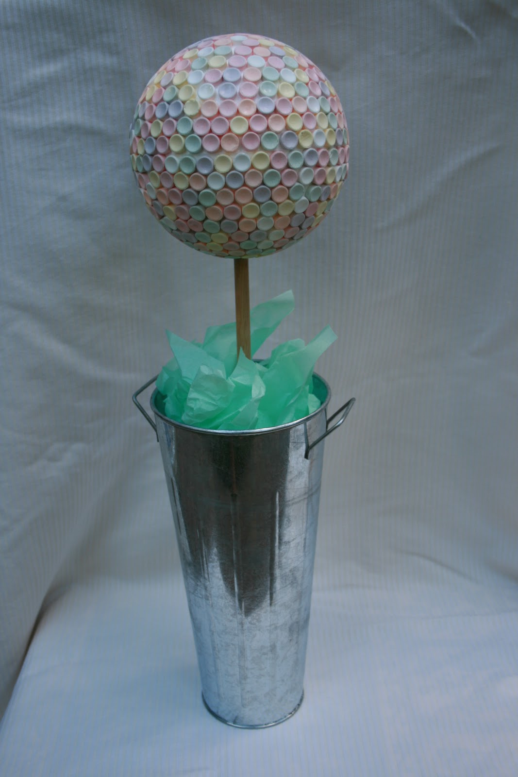 The Skillful Bee: Smarties Candy Centerpiece