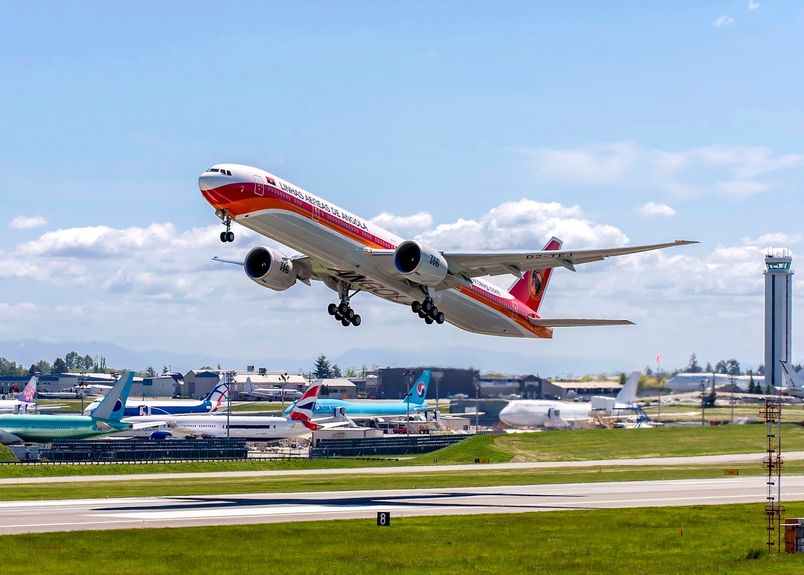 AVIATA NEWS: TAAG ANGOLA AIRLINE celebrates delivery of a B777-ER 300 ...