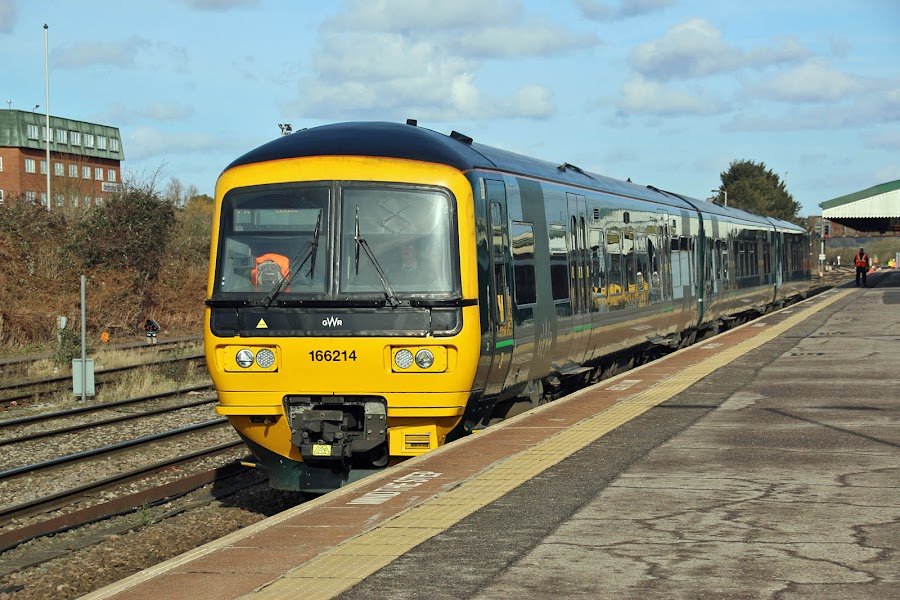 47s and other Classic Power at Southampton: DMU changes at Westbury ...