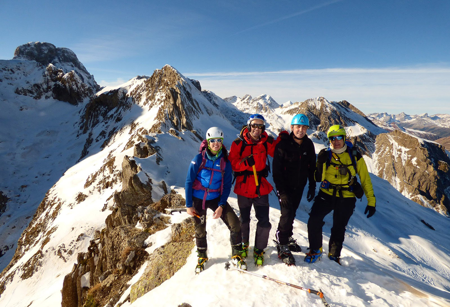 CRÓNICAS MONTAÑERAS: Tuca Blanca 2322 m.
