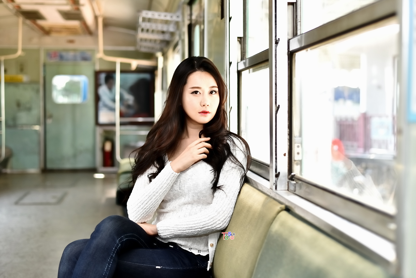 FinlandCar.com: Eun Ha Young Outdoor Photoshoot Part 1