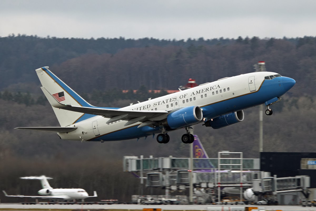 Planes and Trains - Planes 2014: 01-0041 / Boeing 737-7DM C-40B / US ...