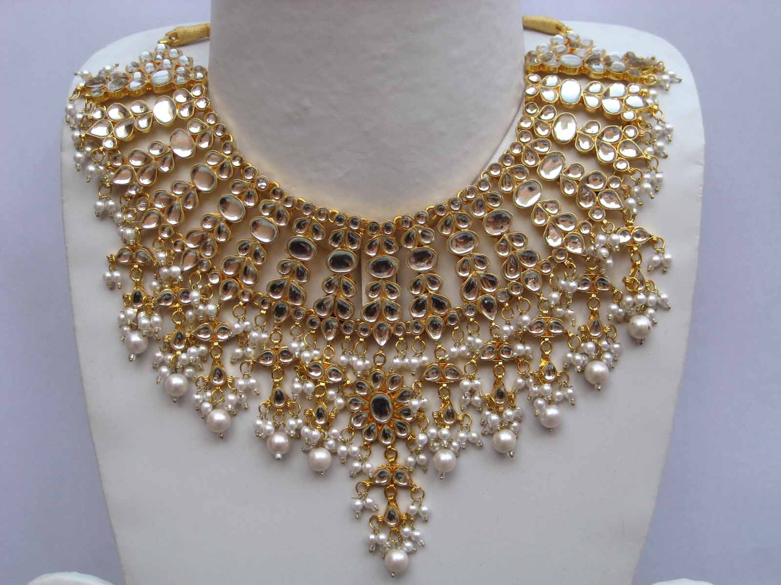 Jewelry Designs: beautifull gold neckless