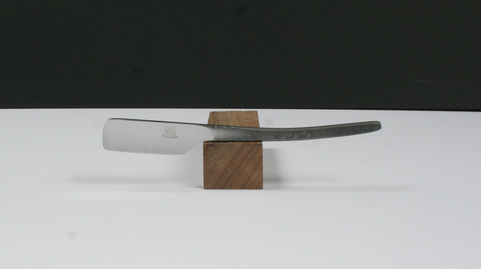 A Razors Tale: Custom Straight Razors