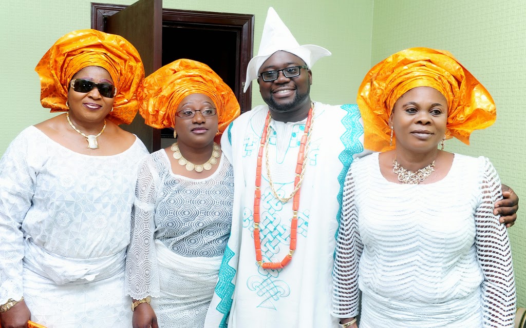 OUR YORUBA TRADITIONAL WEDDING PHOTOS + VIDEO - SISI & BOBO ...