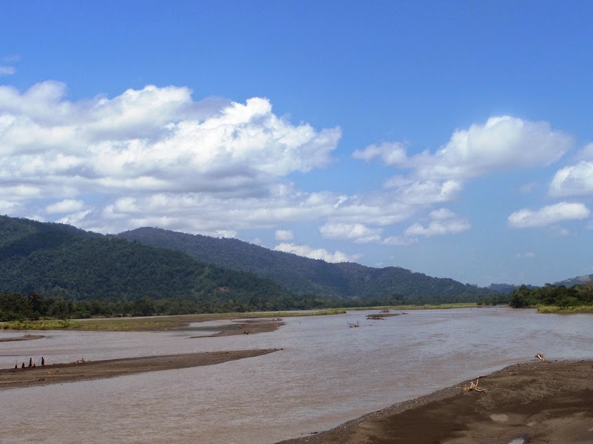 Malum Nalu: Morobe feelings: Markham River Bridge