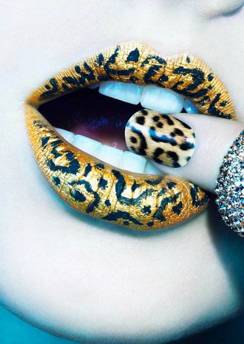 The Decadent Diva: The Lips.... Kiss Me.