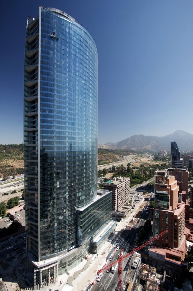 Arquitectura Reciente: Torre Titanium - Senarq - Santiago de Chile, Chile