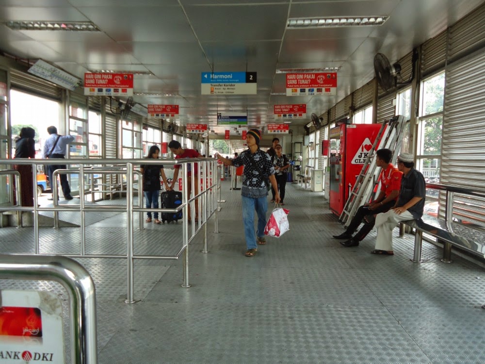 Bus Transjakarta atau Busway