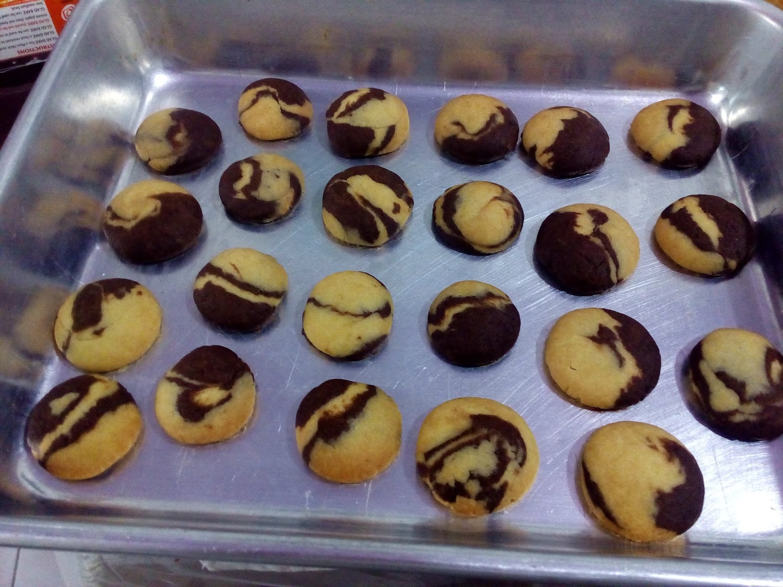 SurayaMSyed: Biskut Marble Coklat