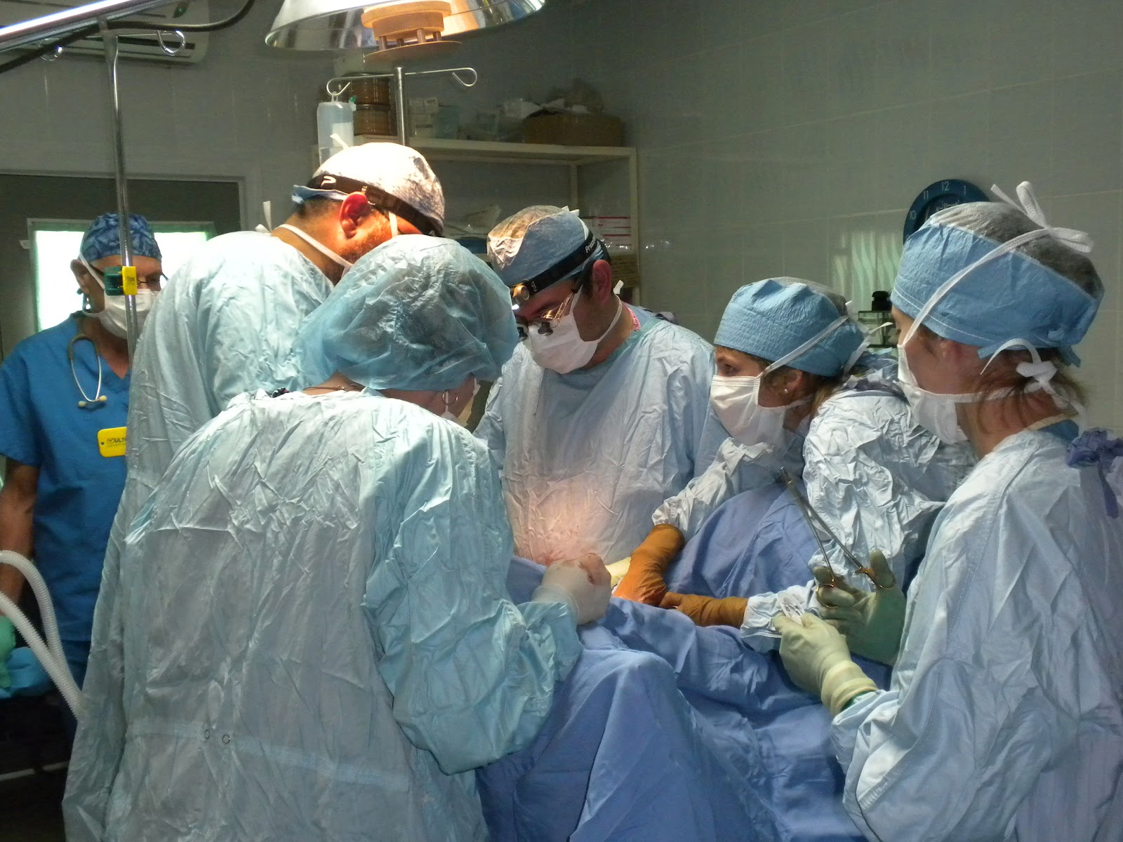Miwani for Mwanza: Action Shots of the Surgery Team