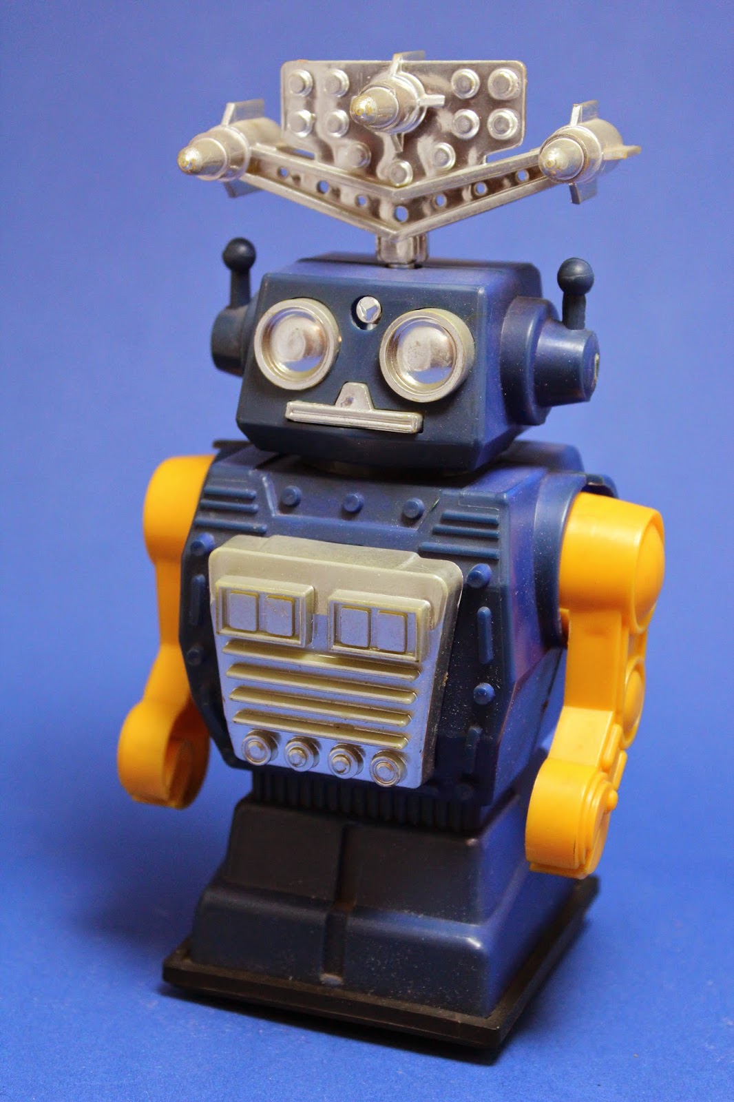 Geoff's Superheroes, Space and other incredible Toys: And another radar ...