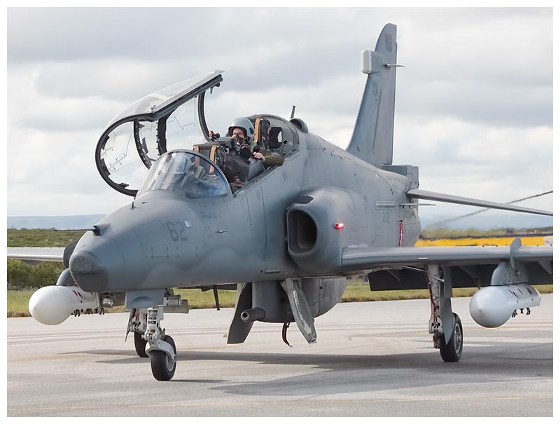 MILITER DAN ALUTSISTA, INDONESIA DAN DUNIA: Pesawat Jet Latih-Tempur ...