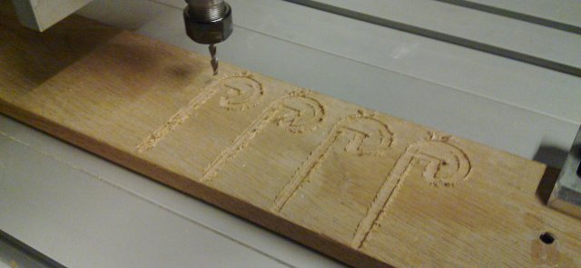 Calle's blog: CNC tests: Wood and plastic