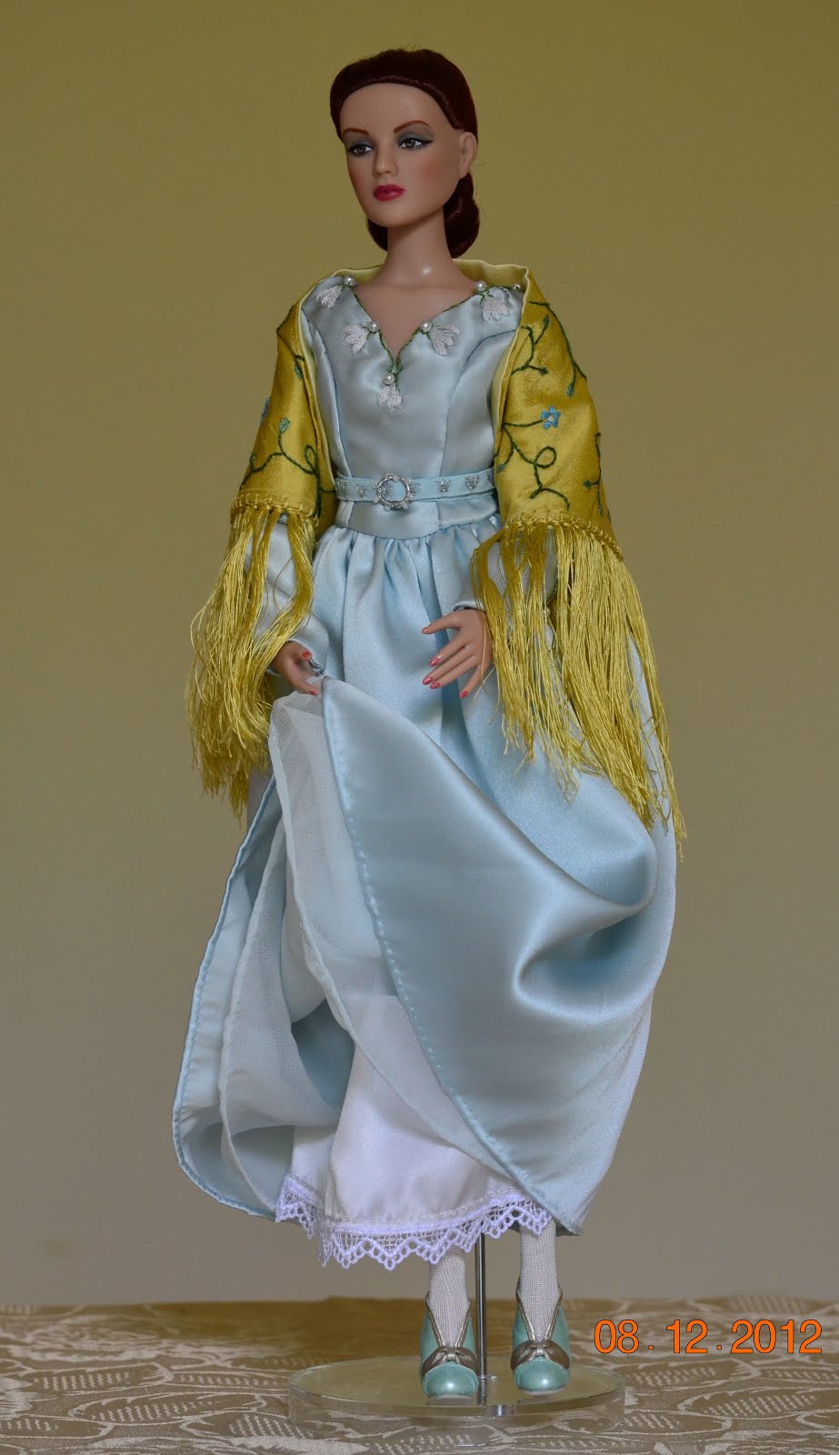 The Thirteenth Depository - A Wheel of Time Blog: Nynaeve Outfit 1
