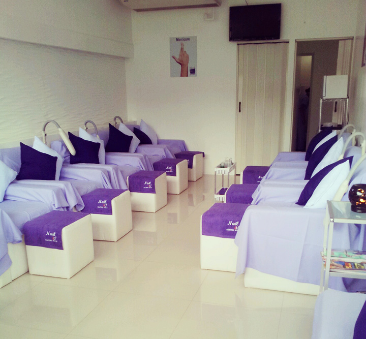 Style and Soul: Precious Moments: Nail Pampering Sessions