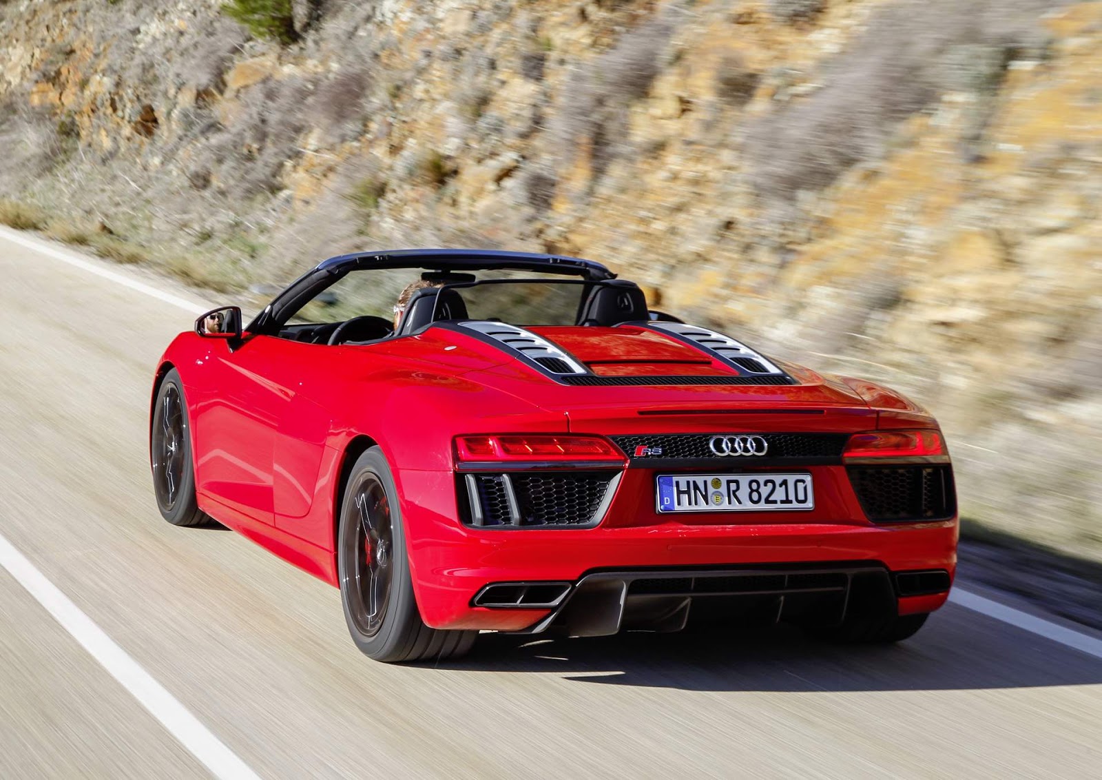 Audi R8 RWS tração traseira Coupé e Spyder: preços - vídeo