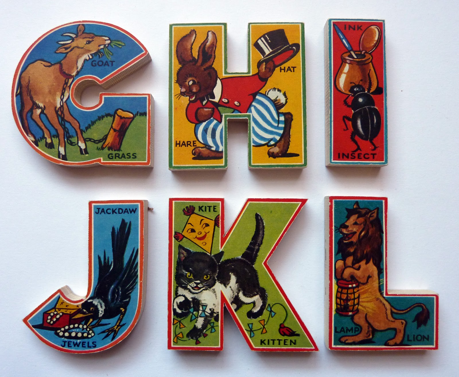 Animal alphabet shapes | Jolies images, Abécédaire, Alphabet