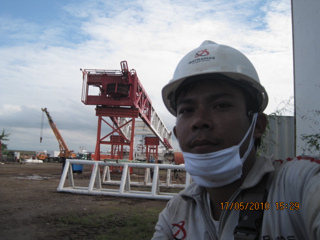Harga jasa pengelasan pipa: WELD LIFTING LUG AT CENTURY RIG