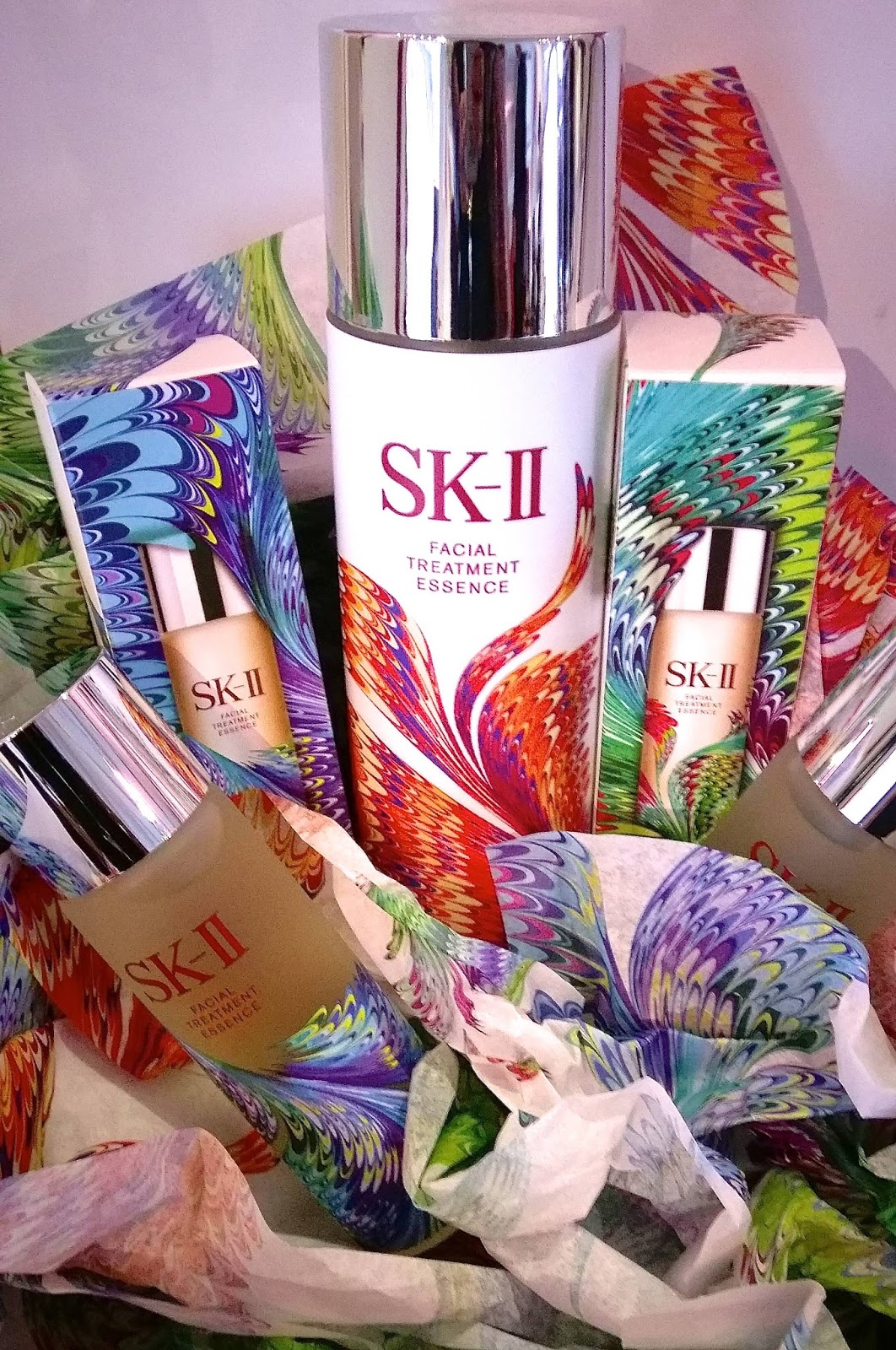 fashionably petite: SK-II Facial Treatment Essence Holiday Edition