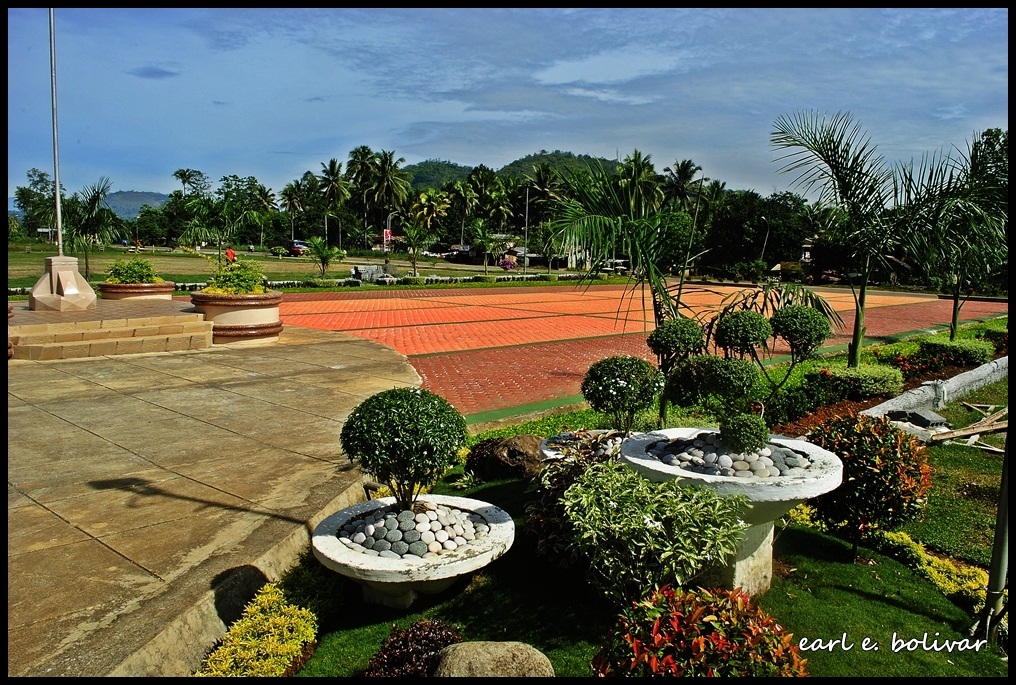 Bukidnon Photo Journal: The Municipal Hall of Quezon, Bukidnon