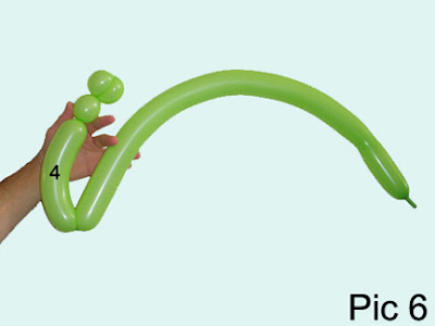 CLASSICAL: Balloon snake