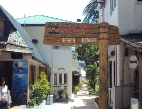 vetlongwalks wanders: boracay: bans beach resort