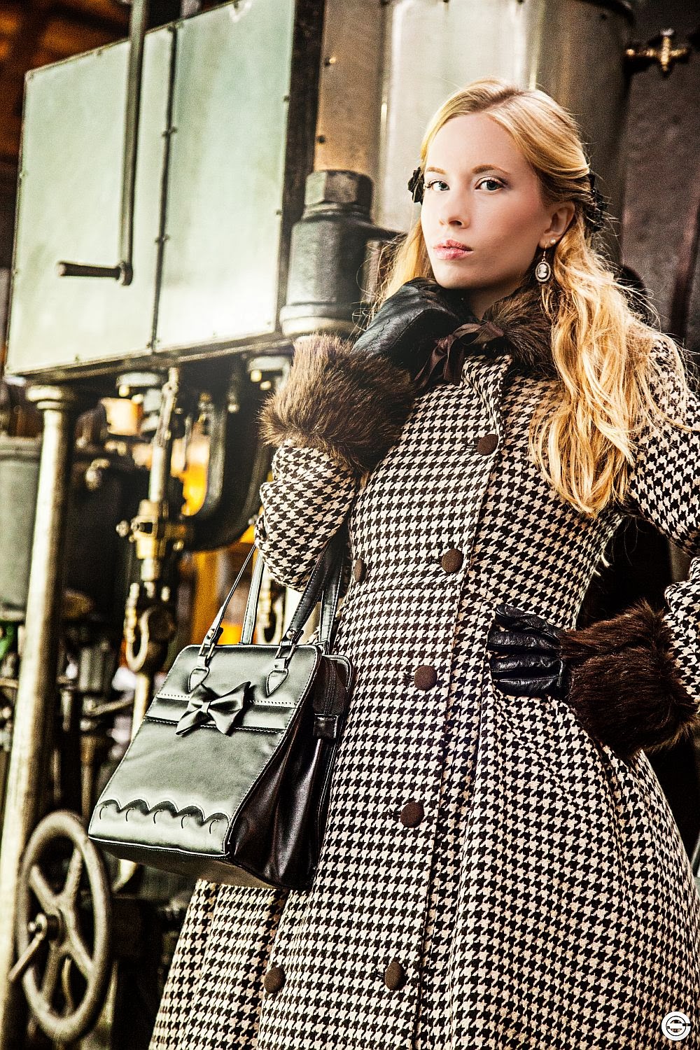 Lady Lockenlicht: Classic Lolita Shooting mit Christian Schenkel