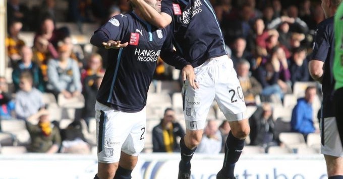 Dundee player celebrates goal with WWE's famous RKO move | inside World ...