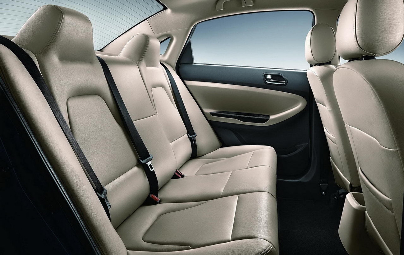 JAC divulga especificações do novo sedã compacto J4