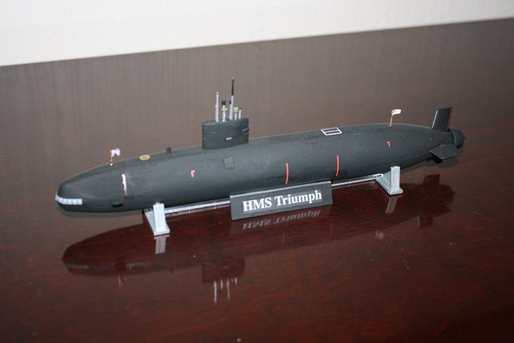 . The Hinckley Shipyard: HMS Triumph (SSN 1:350)