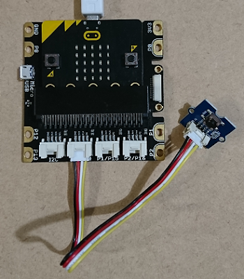 serverあれこれ: microbitのGrove Shieldに接続したボタンの状態を、USBシリアル通信を通して取得する